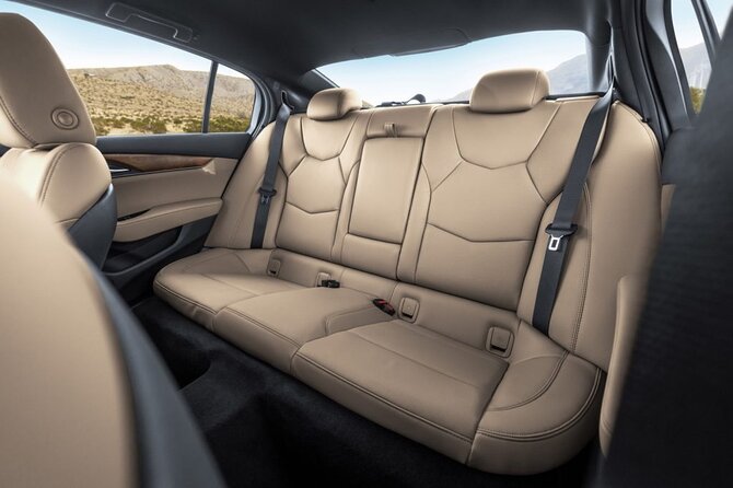 Arrival Transfer Denver Airport DEN to Denver City by Luxury Car - Authentic Insights from Reviews