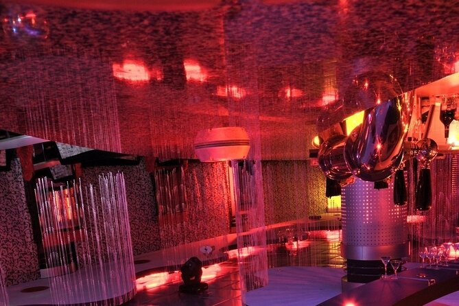 Arts District 4hr Shopping, Champagne, Photos, Limo Ride & Dinner - Who Will Love This Tour?