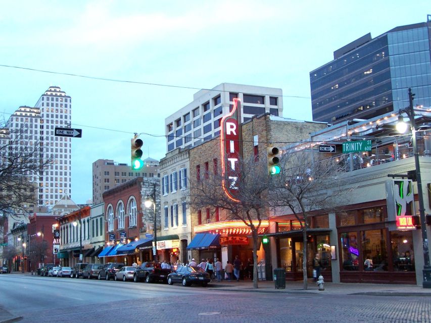 Austin: Downtown Live Music Pub Crawl - A Deep Dive into the Austin Pub Crawl Experience