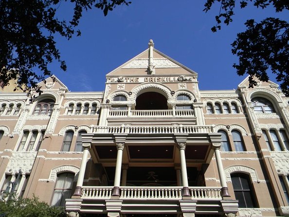 Austin Scavenger Hunt Walking Tour and Game - Key Points