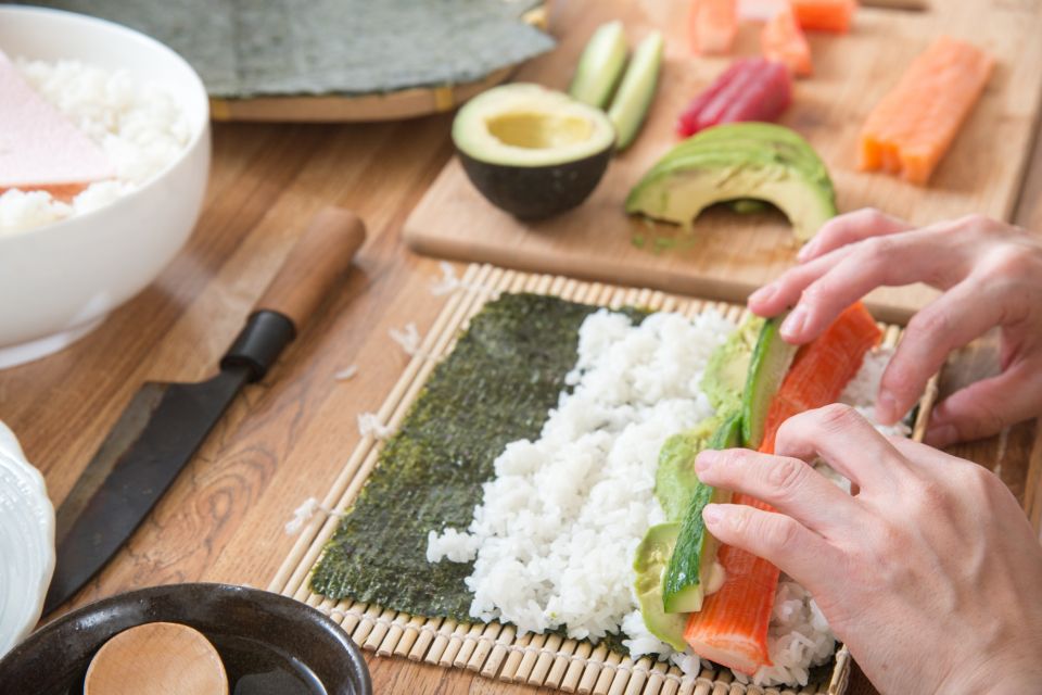Austin : Sushi Making Class At a Sake Bar - The Value of This Sushi Class