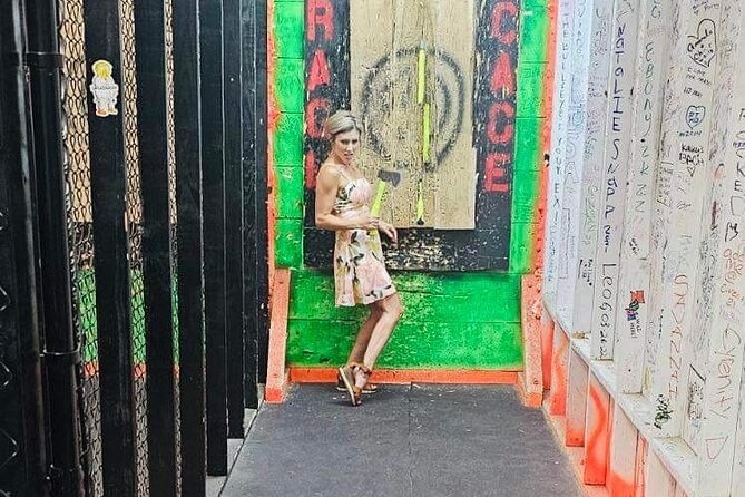 Axe Throwing in Galveston - Key Points