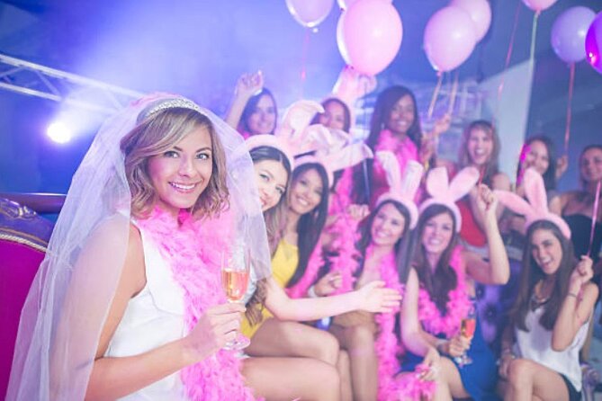 Bachelorette Nightclub Tour with Complimentary Drinks - Exploring the Itinerary in Detail