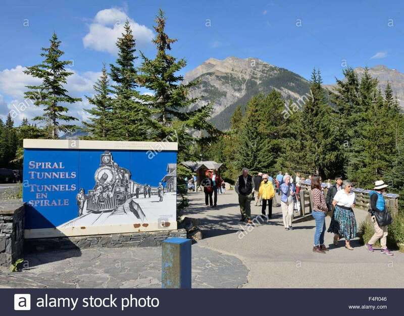 Banff/Calgary: Lake Louise, Moraine Lake and Emerald Lake - The Journey Through the Rockies: An In-Depth Look