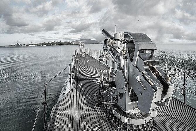 Battleships of WWII at Pearl Harbor from Kauai - An Overview of the Tour