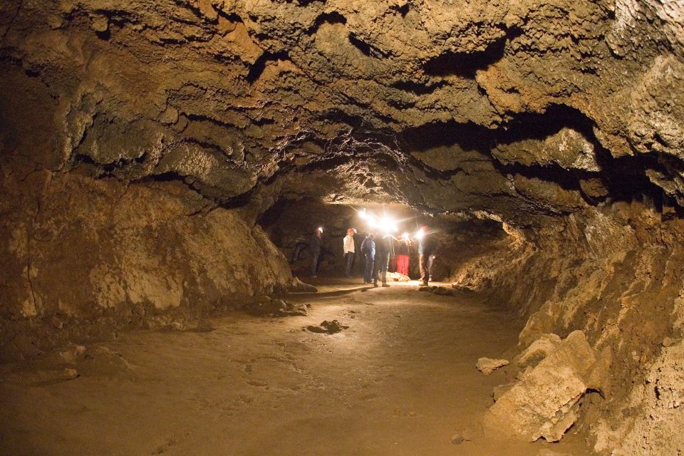 Bend: Starlight Cave Tour & Stargazing - Transportation, Difficulty, and Practical Tips