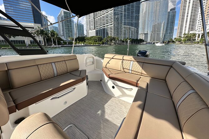 Best of Miami: Private Top-Rated Boat Charter & Guided Experience - Guides and Customer Experience