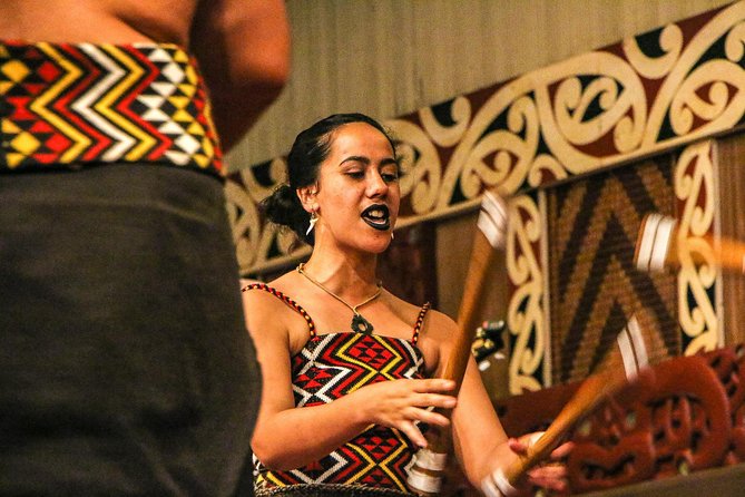 Best of Oahu: Pearl Harbor, Arizona Memorial and the Polynesian Cultural Center - Transportation and Group Size