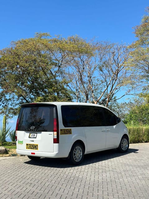 Best Value Deluxe Transportation La Fortuna - Airport - Key Points