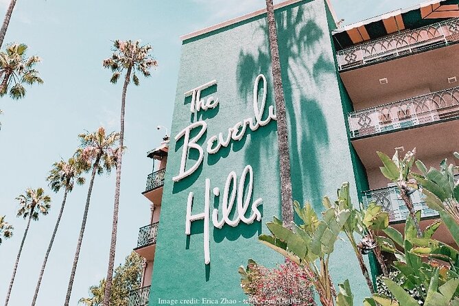 Beverly Hills & Rodeo Drive: Private 2-hour Walking Tour - Exploring Beverly Hills and Rodeo Drive: What You Can Expect