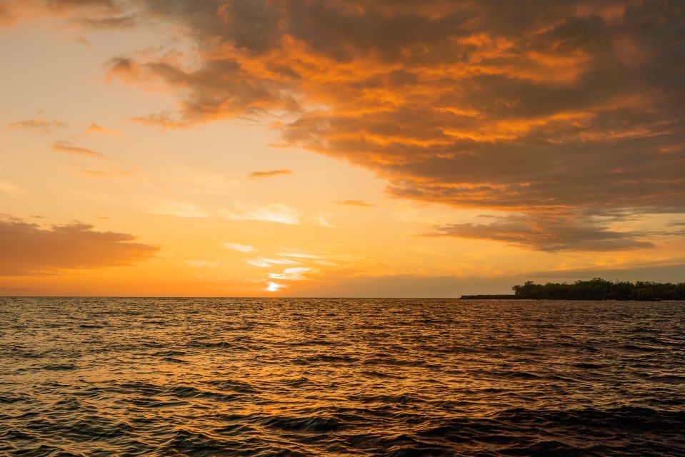 Big Island: Kona Super Raft Sunset Cruise - Sunset Views and Photo Opportunities