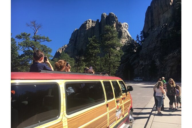BIG - Mt Rushmore & Crazy Horse & Bison Safari-Needles-Iron Mtn - The Unique Needle Eye Tunnel