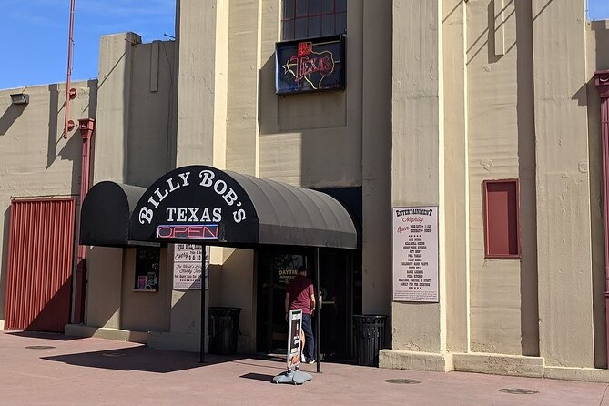 Billy Bob's Texas Honky Tonk Dinner and Photo Package - FAQs