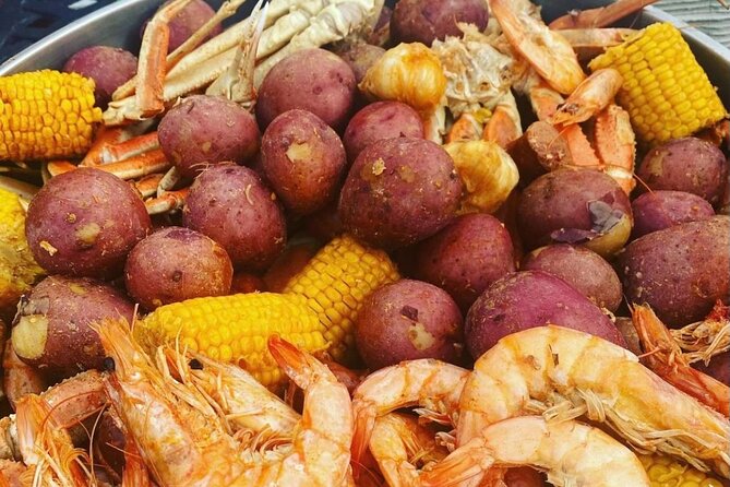 Bom Creole Dining Experience w/ Pool and Louisiana Native Chef - The Setting: Backyard Oasis with Pool  