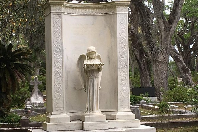 Bonaventure Cemetery Walking Tour with Transportation - The Sum Up