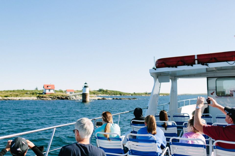 Boothbay Harbor Cruise: Lighthouses, Lobster Haul, and Seals - A Comprehensive Look at the Boothbay Harbor Cruise Experience