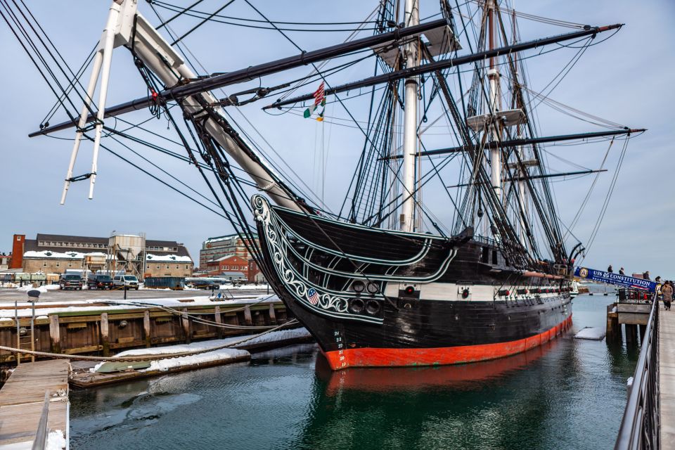Boston: Group Tour with Boat Cruise - FAQ