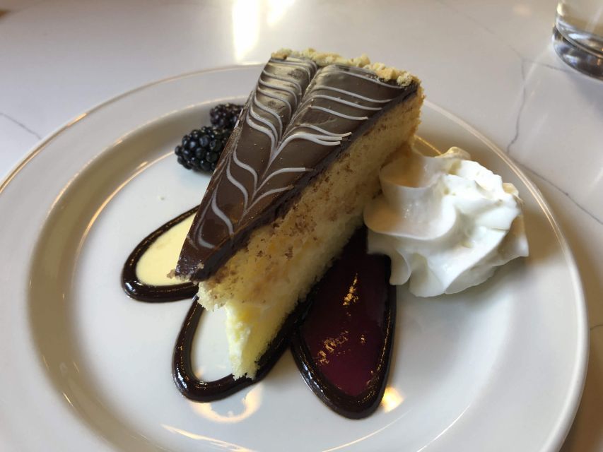 Boston: Iconic Food Tasting & History Tour - Downtown - Exploring Boston’s Food Scene with a Local Twist