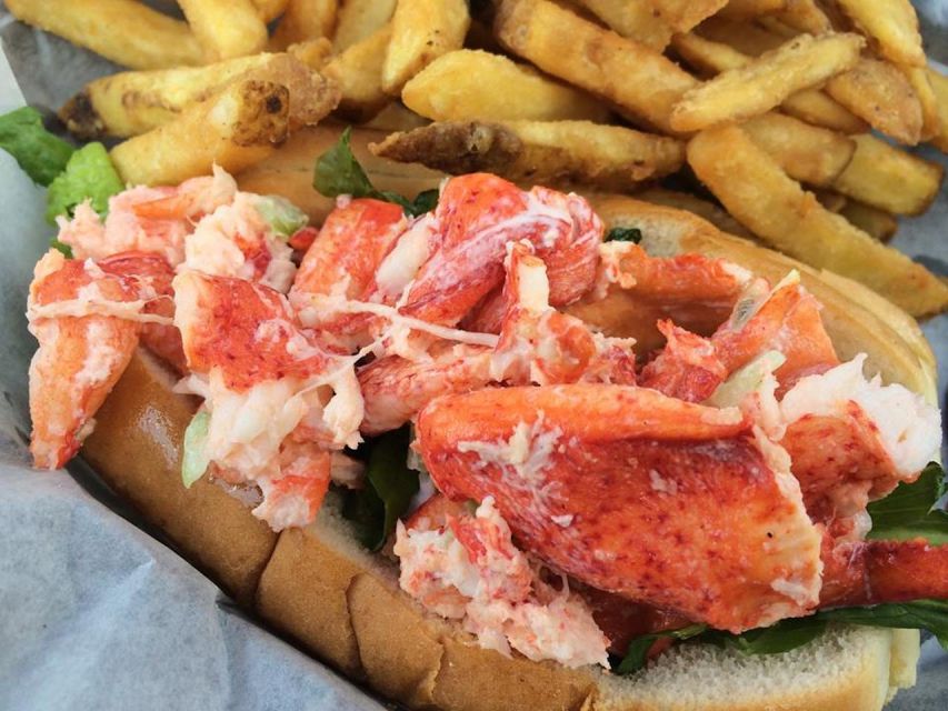 Boston: Iconic Food Tasting & History Tour - Downtown - The Experience & Atmosphere
