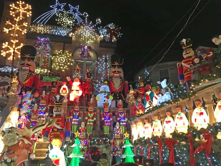 Brooklyn: 1.5-Hour Dyker Heights Christmas Walking Tour - Final Takeaway