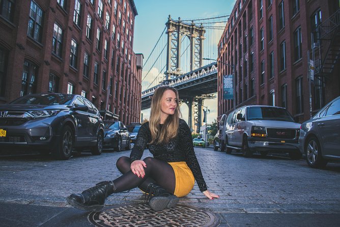 Brooklyn Bridge photo session - Crossing the Brooklyn Bridge: A Photo Opportunity  