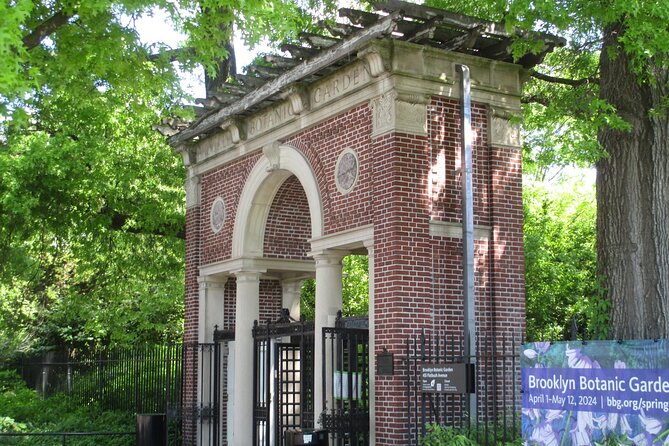 Brooklyn Self-Guided Walking Tour and Scavenger Hunt - FAQ