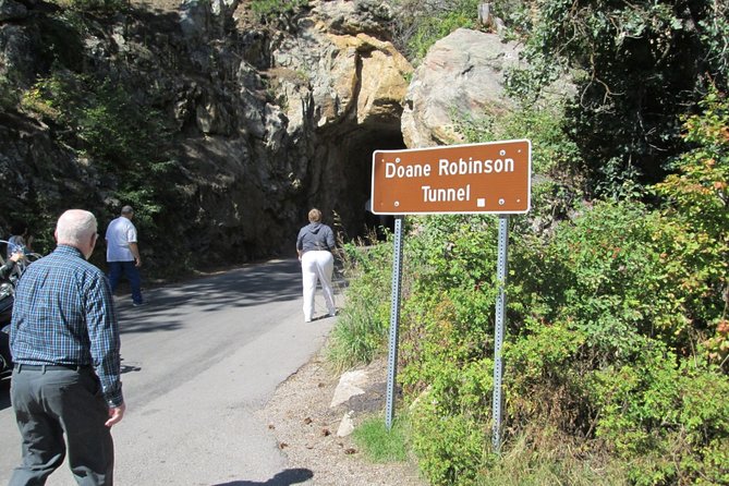 Bus Tour of Mount Rushmore and the Black Hills - FAQ