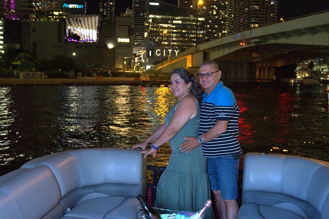 Champagne City Lights Boat Tour with Photoshoot - Exploring the Tour in Detail
