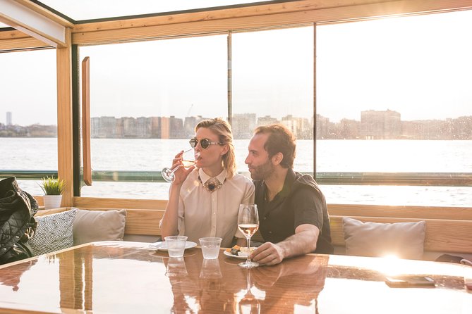 Champagne, Wine and Cheese Pairing Sightseeing Cruise - FAQs