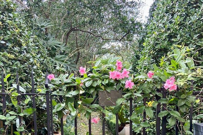 Charleston History and Horticultural Tours - Exploring Charleston’s Roots Through Its Streets