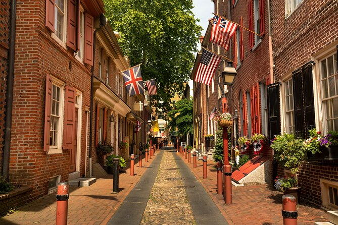 Charmed by Charleston: A Love Story Stroll - Key Points