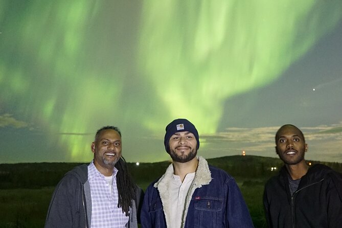 Chasing Northern Lights (Aurora Borealis) Tour with PHOTOGRAPHY - Transportation and group size