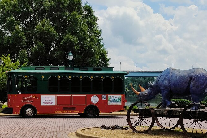 Chattanooga: City Trolley Tour with Coker Automotive Museum visit - What to Expect During the Tour