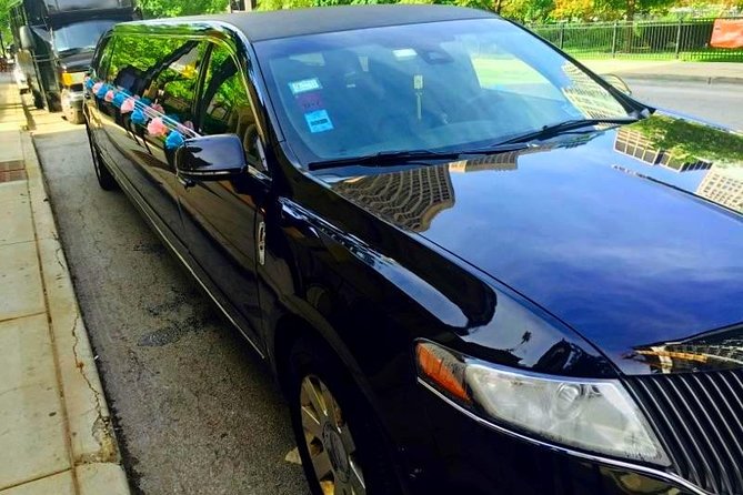 Chicago 2-Hour Sightseeing Transfer by Luxury Stretch Limo - The Value of the Price Point