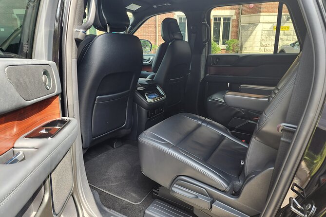 Chicago Airport Transfer: Chicago to O'Hare Airport in Luxury SUV - How the Booking Works and What to Expect