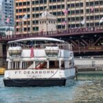 Chicago: Architecture Boat Tour with Drinks - Why This Tour Works for Different Travelers