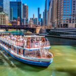 Chicago: Architecture River Cruise Skip-the-Ticket Line - The Bar and Refreshments