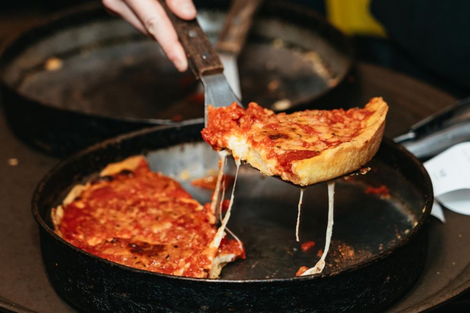 Chicago: Classic Food Walking Tour with Bike or Kayak Rental - A Deep Dive into the Experience