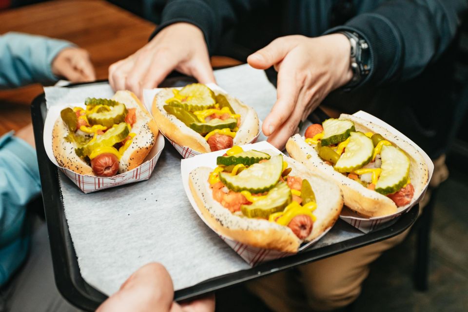 Chicago: Classic Food Walking Tour with Bike or Kayak Rental - Who Would Love This Experience?