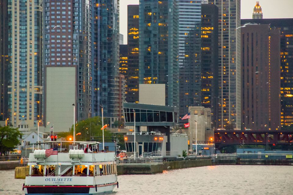 Chicago: Fireworks Cruise with Lake or River Viewing Options - What to Expect During the Cruise Experience