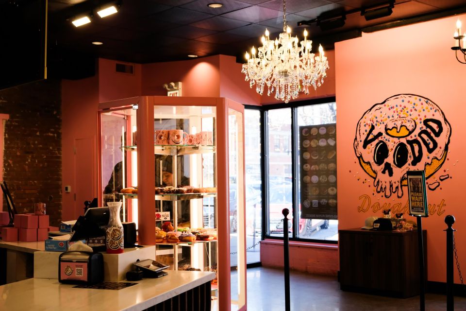 Chicago: Fulton Market Donut Adventure with Tastings - Exploring the Chicago West Loop: A Donut Lover’s Dream  