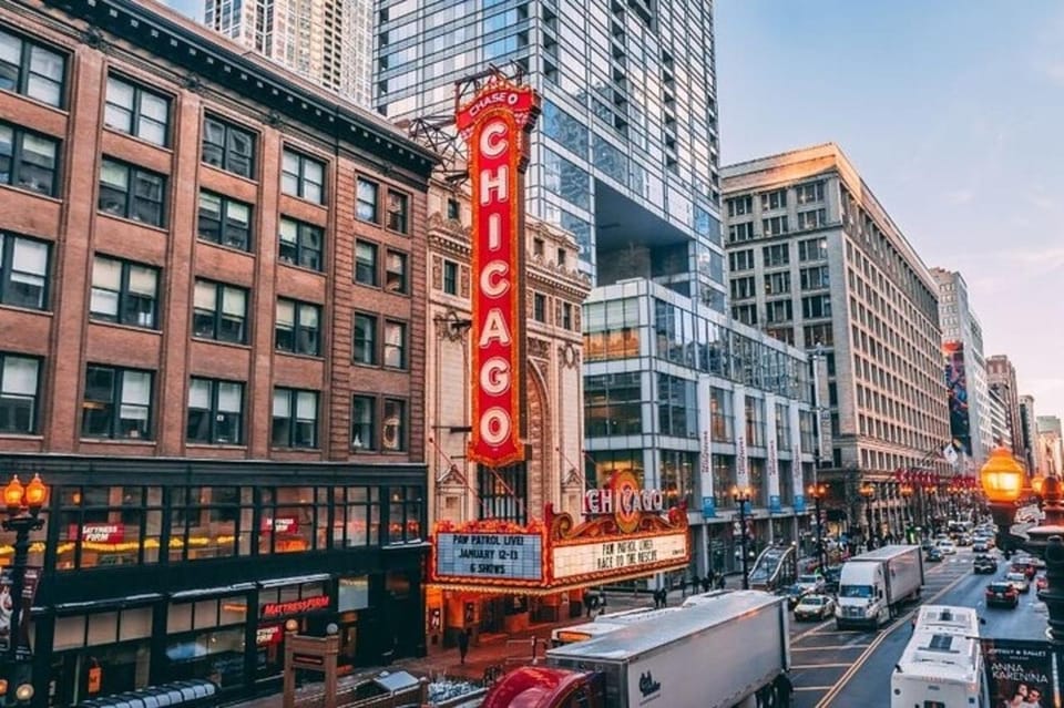 Chicago Highlights Private Walking Tour With A Guide - Exploring Chicago’s Architectural Heritage: What to Expect
