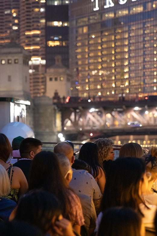 Chicago: Historic Gangsters & Ghosts Night Cruise - Chicago: Historic Gangsters & Ghosts Night Cruise Review
