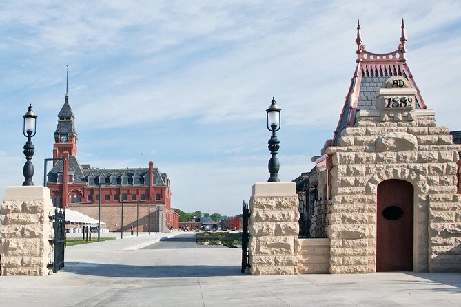 Chicago Historic Pullman Town Private Half-Day Walking Tour - The Sum Up