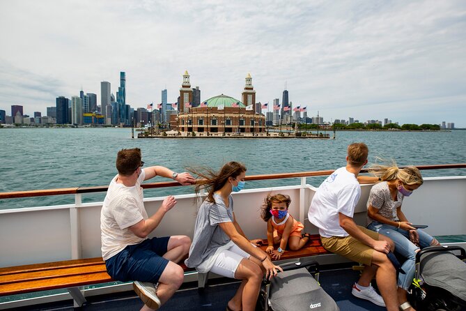 Chicago Lake and River Architecture Tour - An Overview of the Chicago Lake and River Architecture Tour