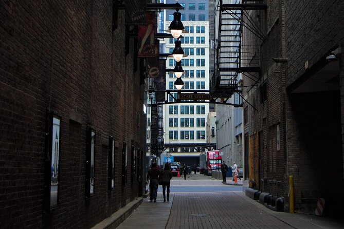 Chicago Mobs and Haunts Walking Tour - What to Expect from the Experience