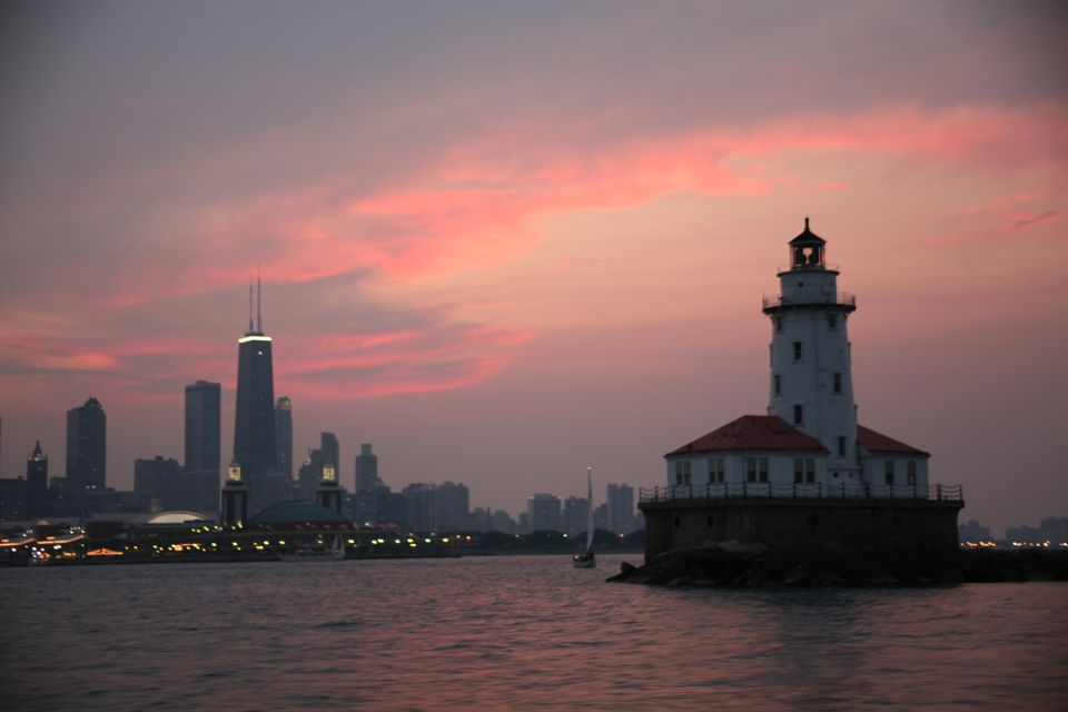 Chicago: Narrated River and Lake Cruise by Night - The Itinerary: What to Expect from Start to Finish