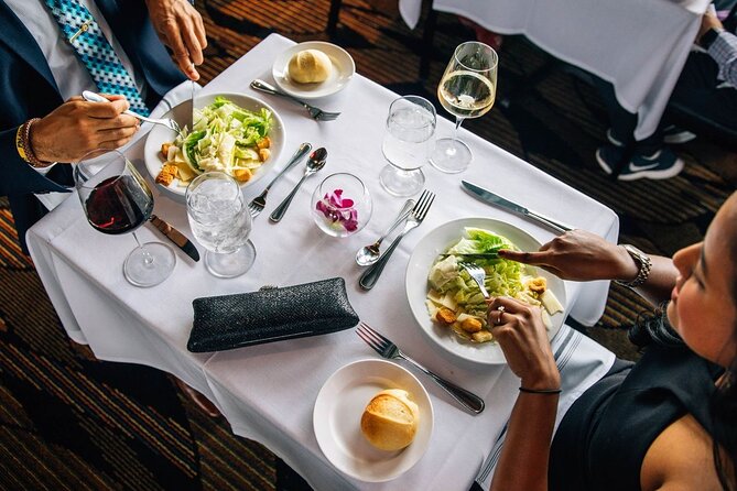 Chicago Premier Dinner Cruise on Lake Michigan - Who Should Consider This Experience?