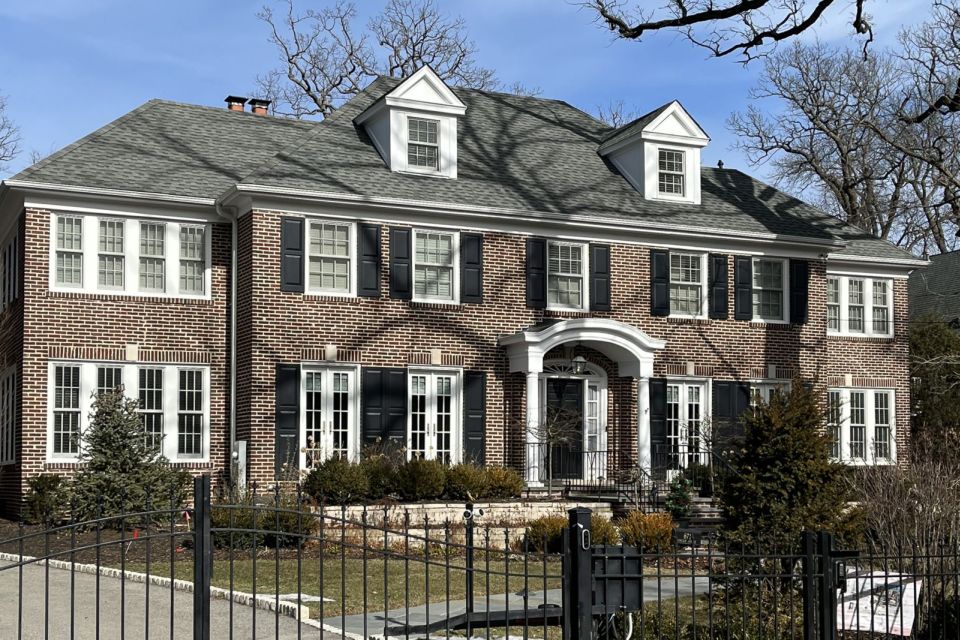 Chicago: Private Guided Tour of Chicago Suburbs Movie Sites - A Closer Look at the Tour Experience
