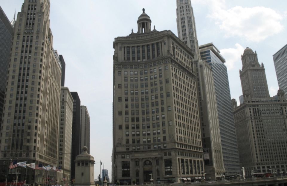 Chicago River: 1.5-Hour Guided Architecture Riverboat Tour - Frequently Asked Questions